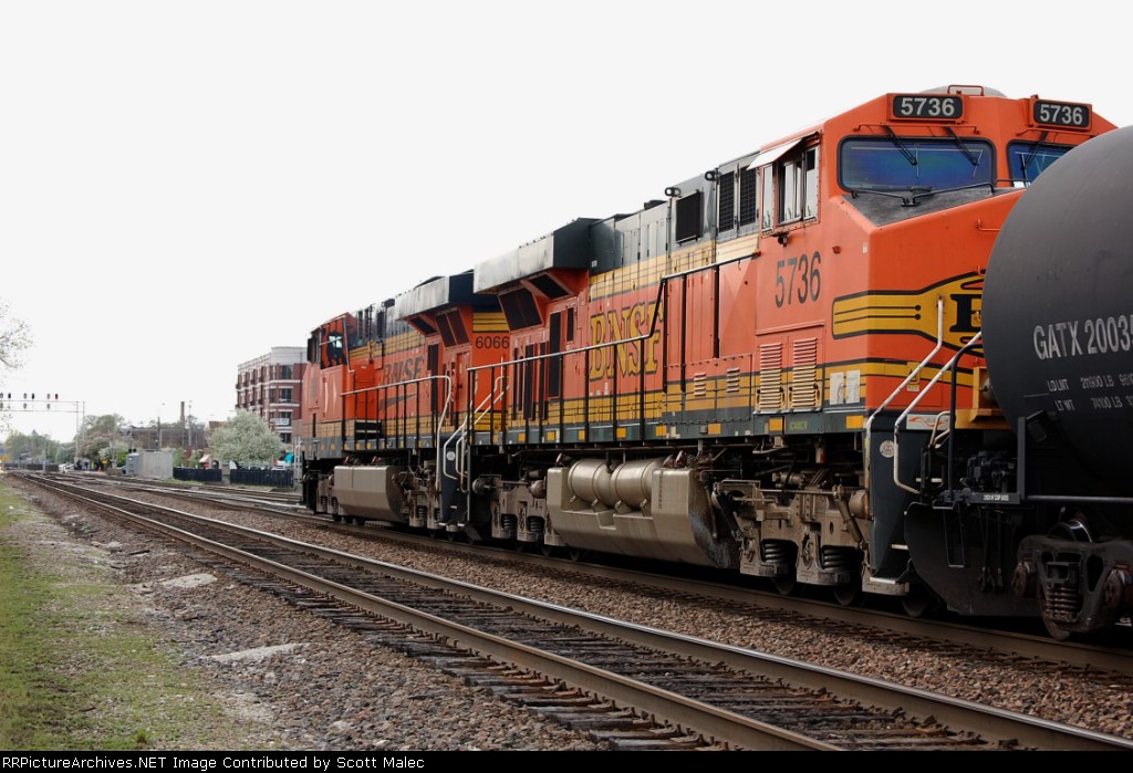 BNSF 6066 & 5736
